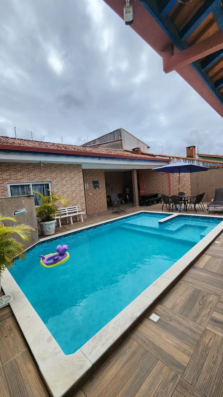 Casa Perfeita Para Família Com Piscina E Jogos - Peruíbe