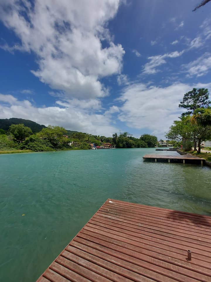 Casa Barra Da Lagoa Ao Lado Do Canal - Florianópolis