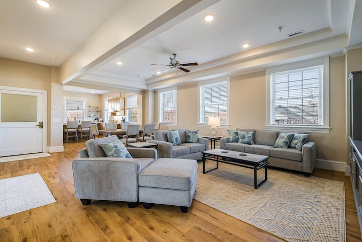 Downtown Penthouse - Walk To Jmu W/ Parking - Harrisonburg, VA