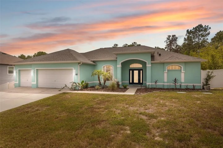 Pet Friendly Family Oasis W/pool Near The Gulf - Florida
