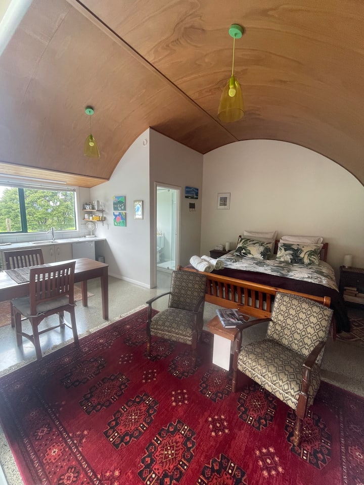 Back 'O' The Barn - Paparoa