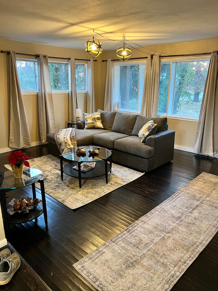 3 Bdrm Cozy House In Quiet Area, Pets. Off I44 - Joplin, MO