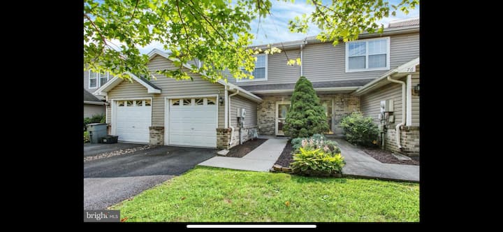 Townhouse In Dillsburg - 2 Bedroom, 2.5 Bath - Gifford Pinchot State Park, Lewisberry