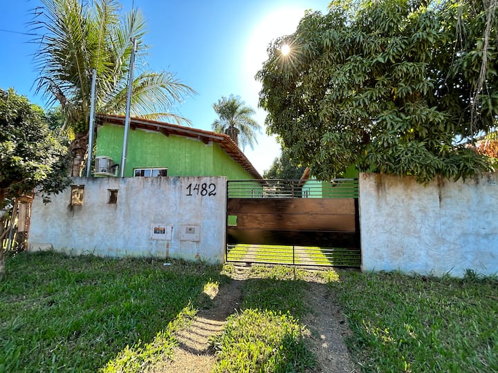 Casa Próximo A Praça Do Peixe. - Bonito