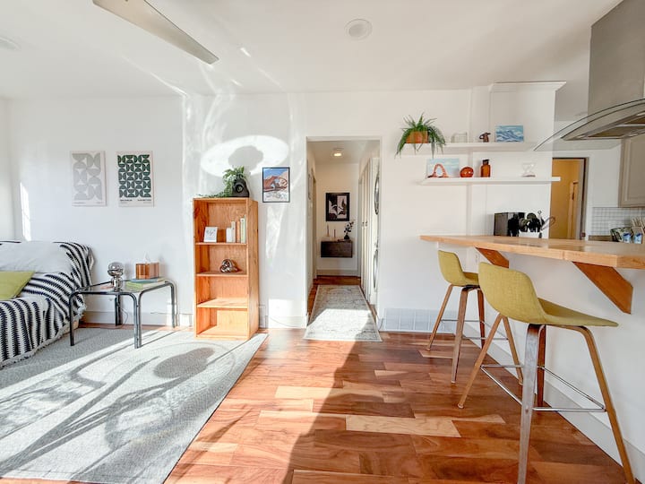 Poplar Grove • 4 Bed, Hot Tub, Fire Pit, & Airport - Salt Lake City, UT