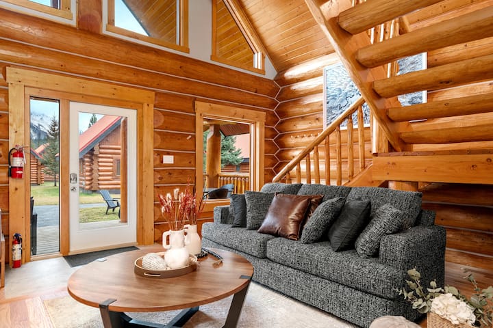 Rustic Cabin Hideaway | Bbq, Fire Pit & Mtn Views! - Yoho National Park Of Canada