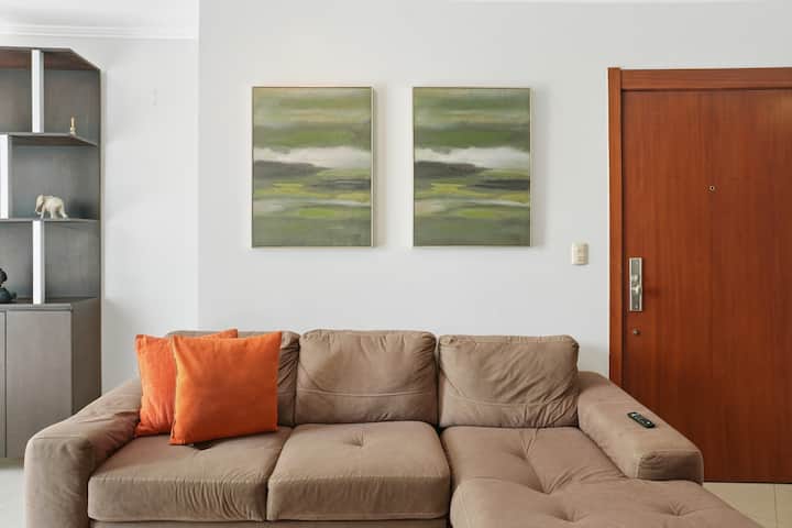 Hermosa Suite Con Balcón En Puerto Santa Ana - Guayaquil