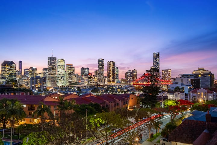 New Farm Sophisticated Retro~3bed,1bath,1car,views - Avstralija