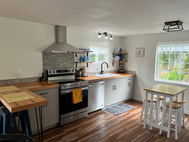 Oasis Bunkhouse - Mount Vernon, WA