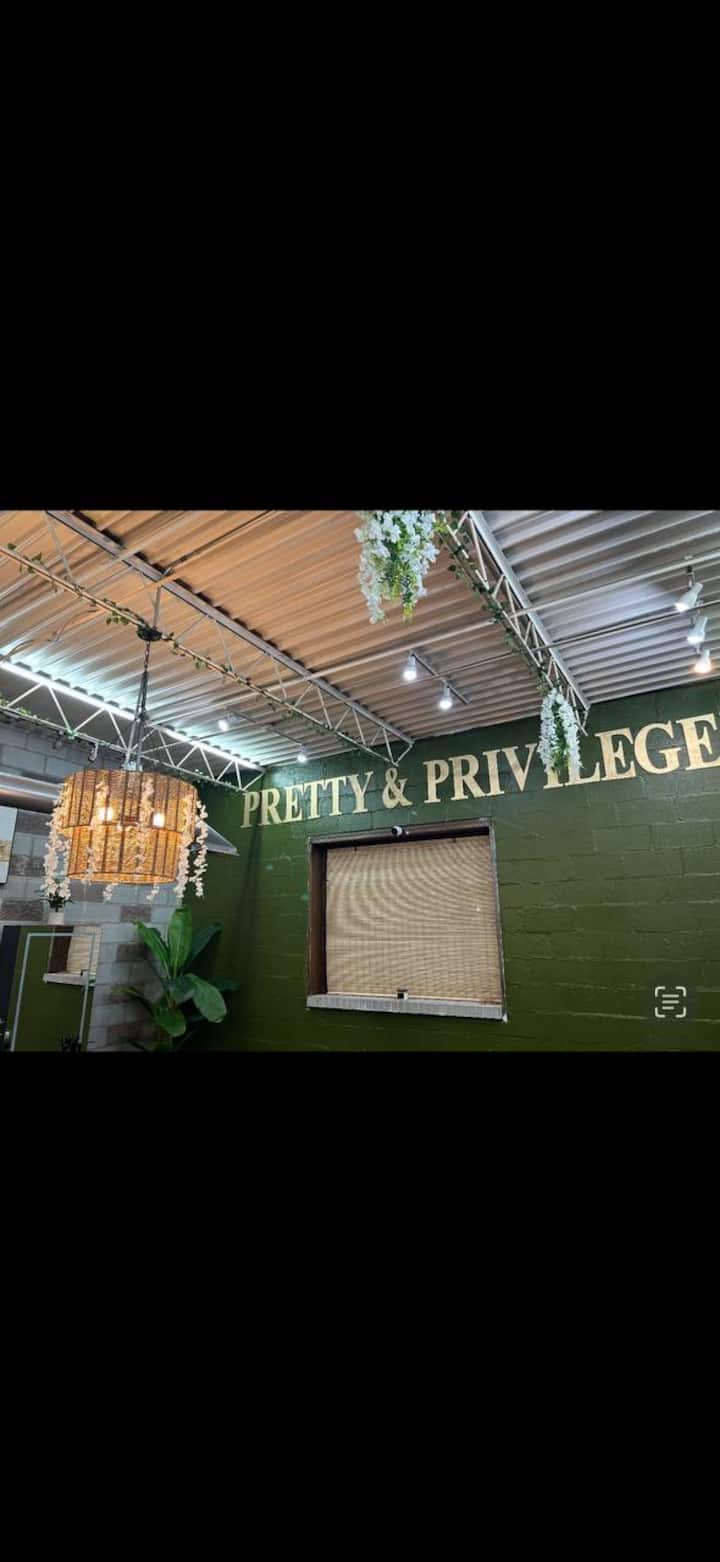 Pretty & Privileged Salon Studios - Bridal Suite - Atlanta, GA