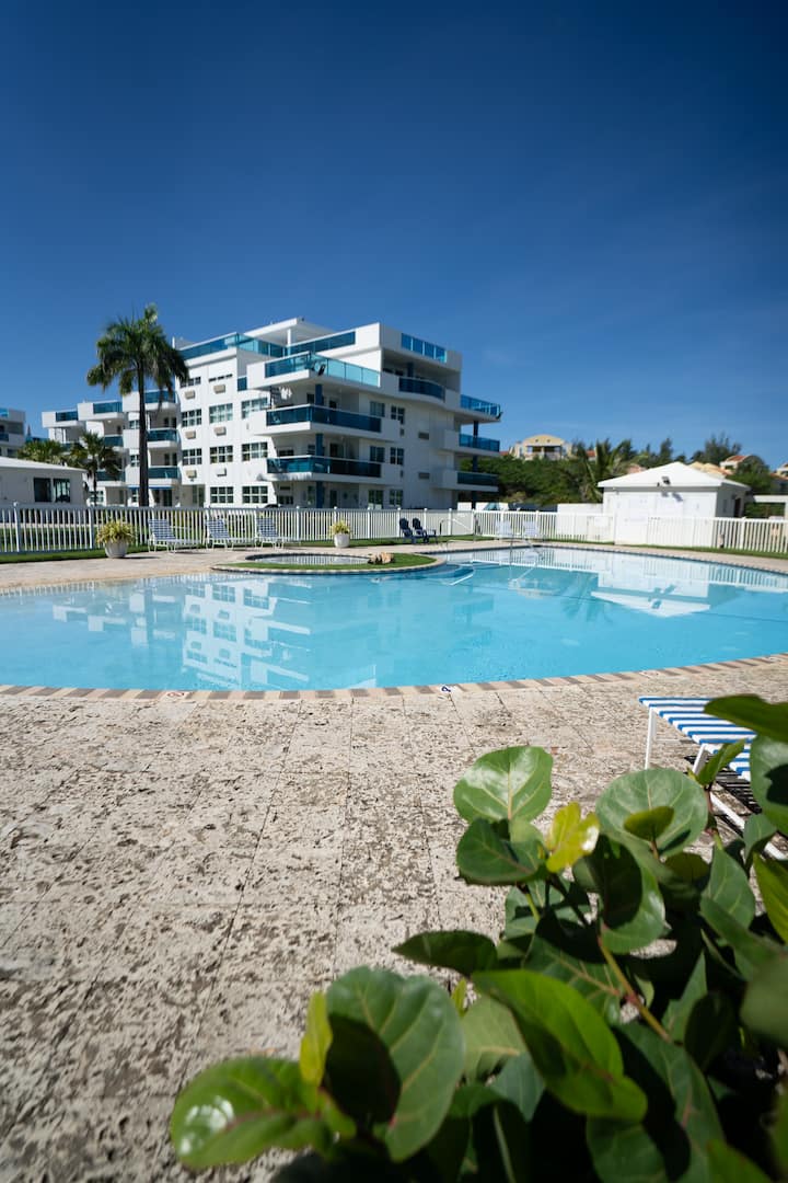 New* Beach Access, Pool + Parking 2 Guests - Loíza