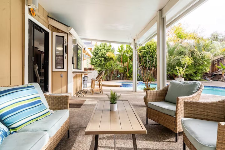 Paradise Pool House -Modern 3br Retreat In Antioch - Antioch, CA