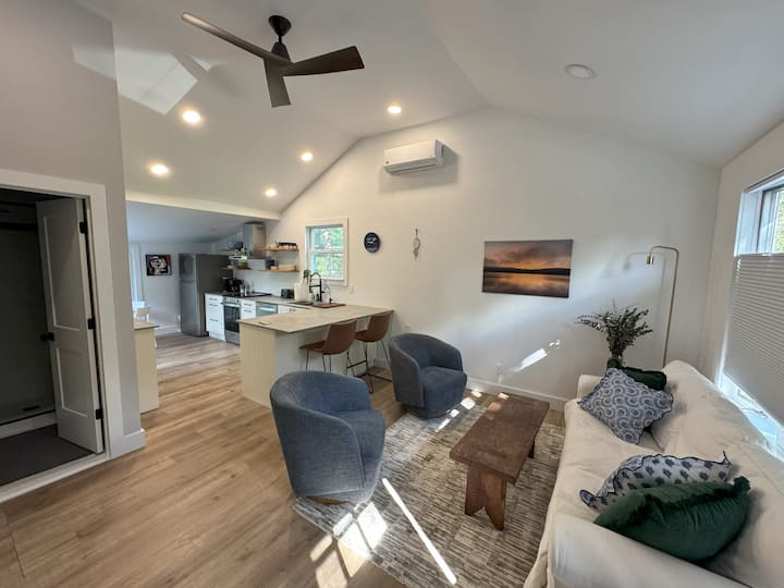 Annie's Creek: Lake Chic Fully Renovated House - Greenwood Lake, NY