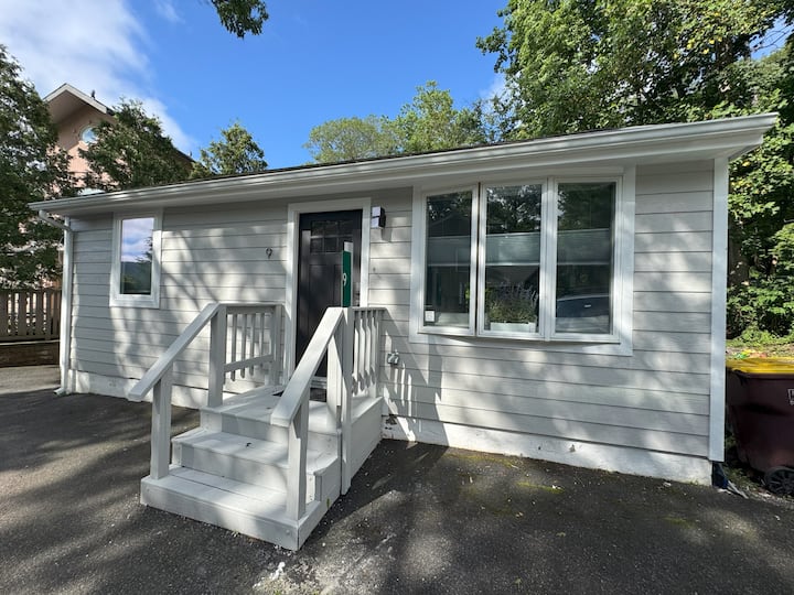 Ann’s Creek | Renovated Cabin |Creek + Lake Access - Greenwood Lake, NY