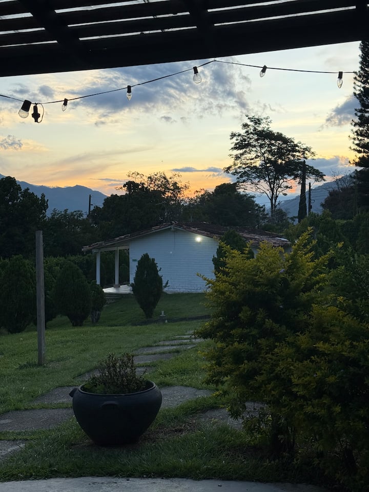Cabaña Campestre W/ Piscina, Cancha Y Zonas Verdes - Barbosa