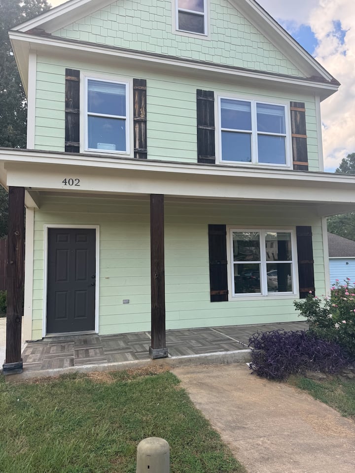 Cozy And Cute! - Oxford