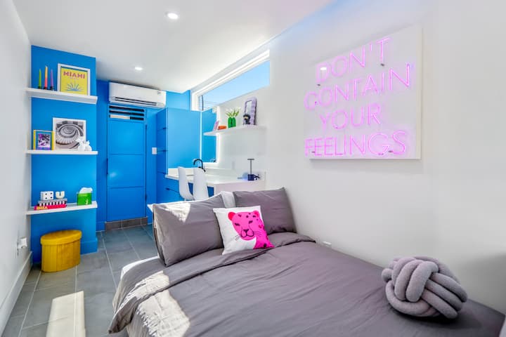 Blueberry Container @Eado Juice Box - Houston, TX