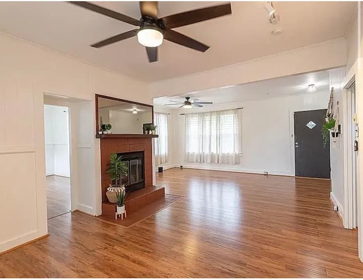 Massive House With Big Yard - ヒロ, HI