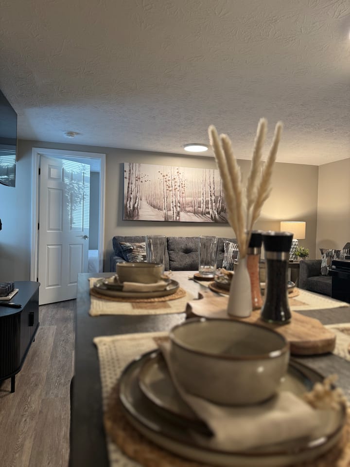 Mosey Down Main Street: Private Downtown Loft - Lafayette, IN