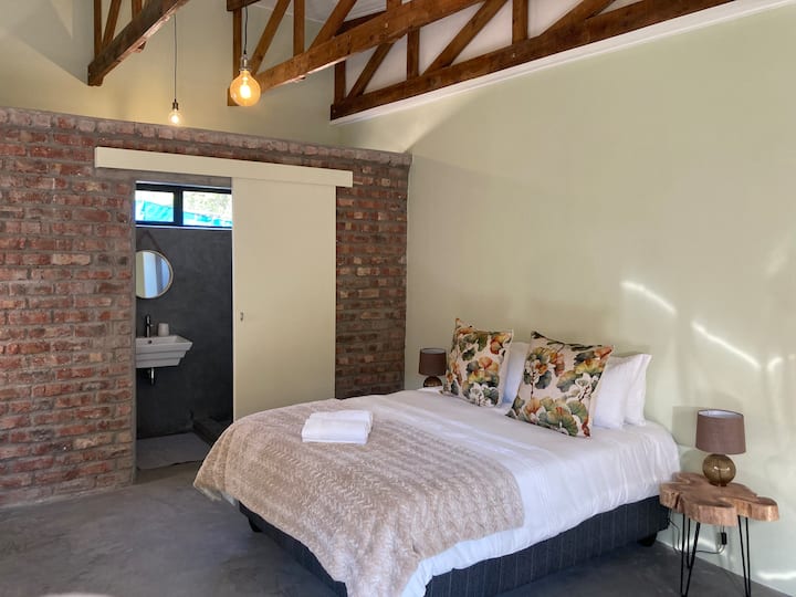 Just-a-bed: Karoo Quarters - Graaff-Reinet