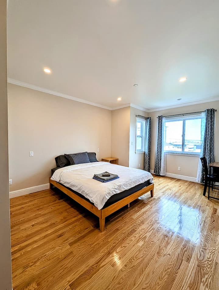 Bright & Comfortable Private Room In Sf/ Daly City - San Francisco, CA