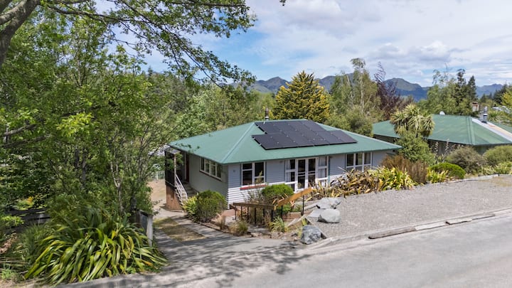 Forest-edge Family Retreat - Hanmer Springs