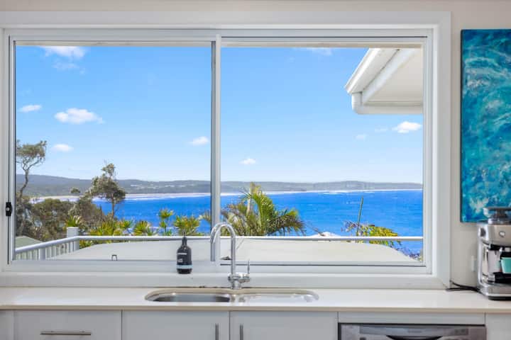 Elegant Luxury On First Ave - Executive Penthouse - Lake Cathie