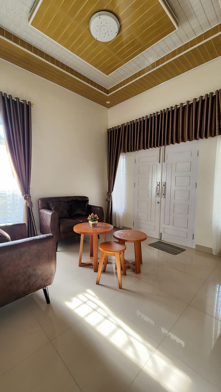 Tempat Yang Nyaman Dan Tenang Untuk Keluarga - Bukittinggi