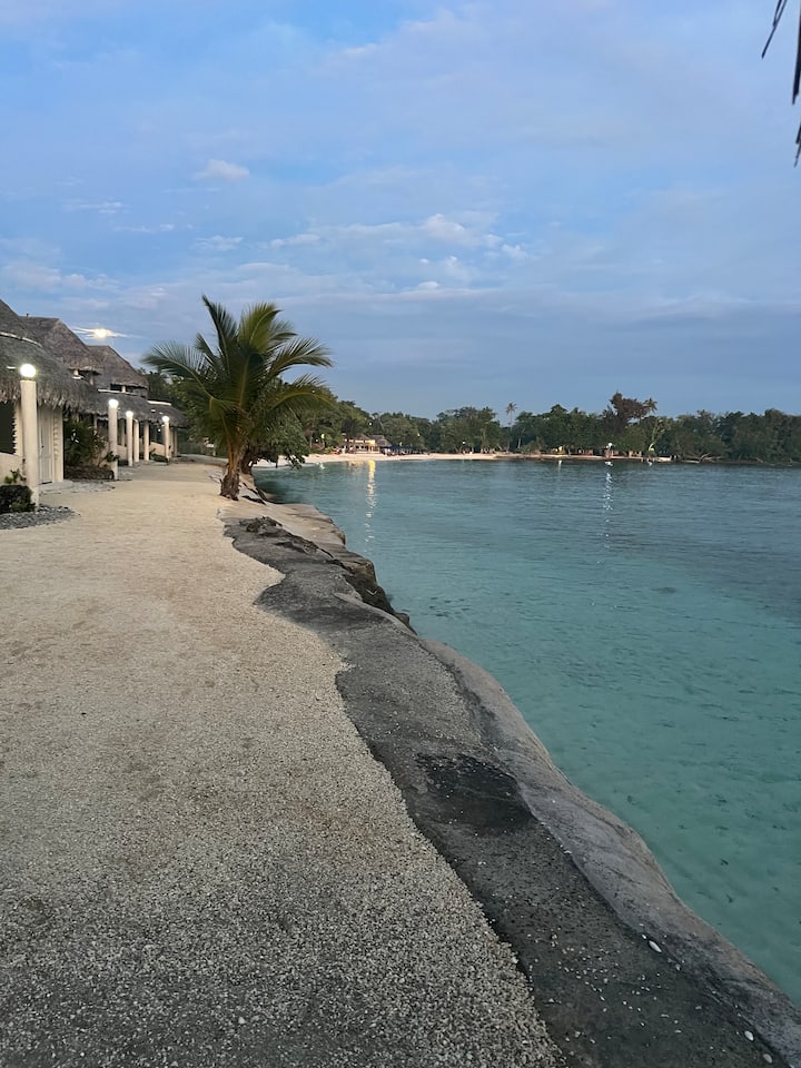 Pango Beach Bliss - Beachfront Bungalow - Port Vila