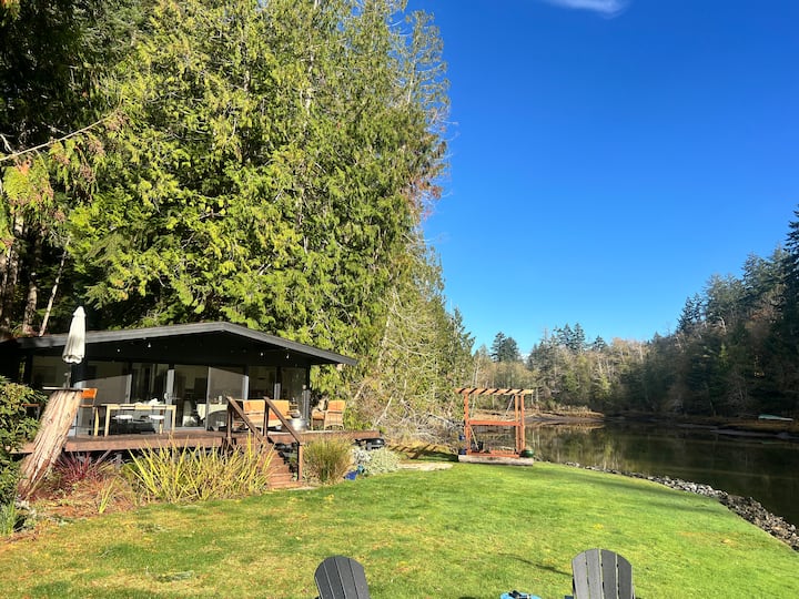 Gig Harbor Hideaway With Forest & Bay Views - Gig Harbor, WA