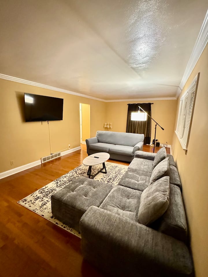 Cozy House In Bridgeport Wv - Bridgeport, WV