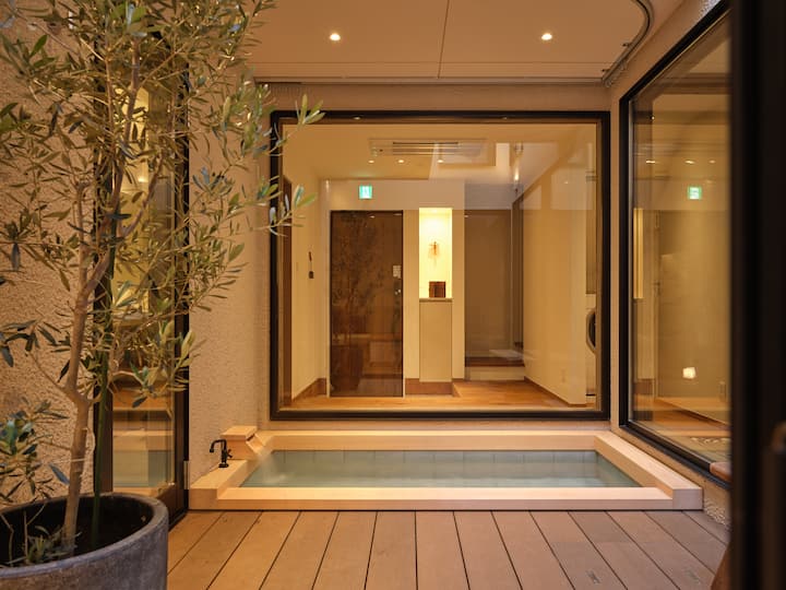 Okadoya Osaka Kishinosato Tamade Sky Window Spa - Ōsaka