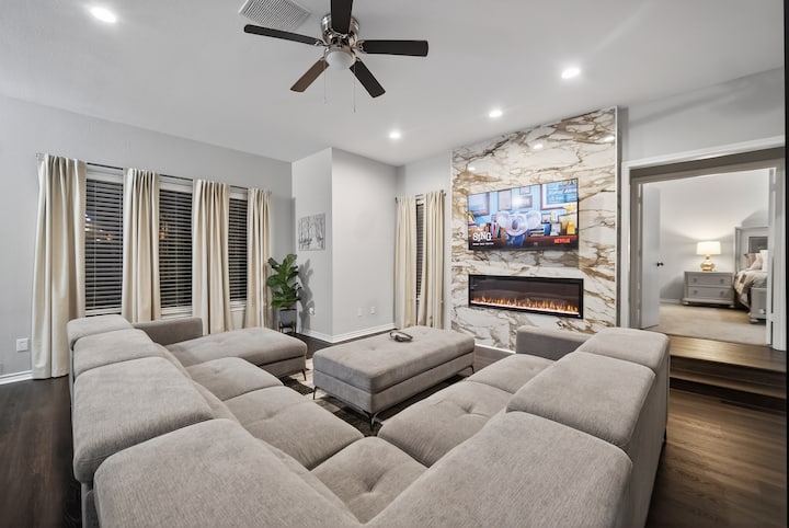 Luxury Frisco Home W/pool, Game Room, 85"tv, Patio - Frisco, TX