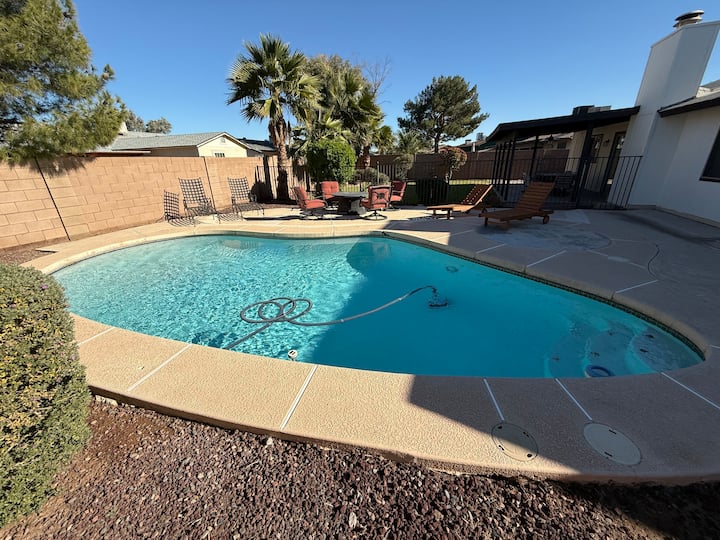 Modern Family Retreat In Chandler - Chandler