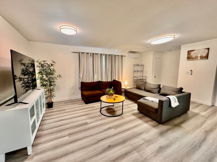 Newly Remodeled • Easy Dtla Access & Top Eats - Rosemead, CA