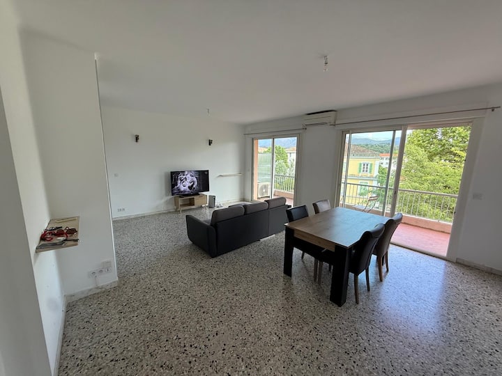 Appartement Spacieux Centre-ville - Corte