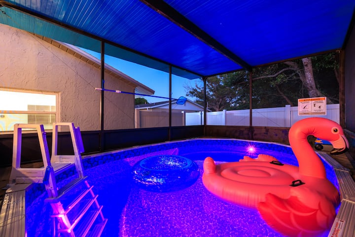 Pool & Beach Trail | Mini Golf, Bikes, Family - Clearwater Beach, FL