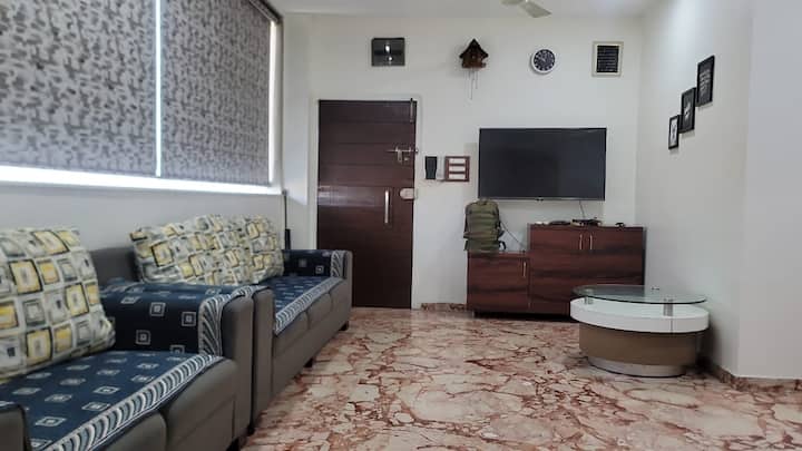 Palm Grove Staycation - Ahmedabad