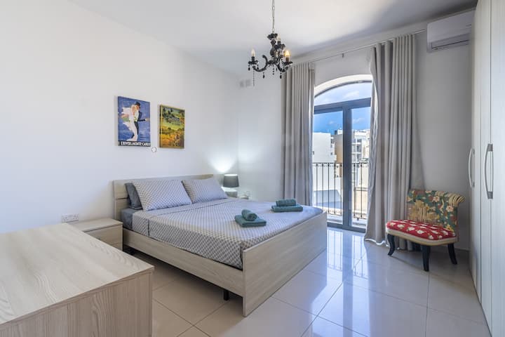 Blue Mist Modern 2-bedroom Apartment In Sliema - Valletta