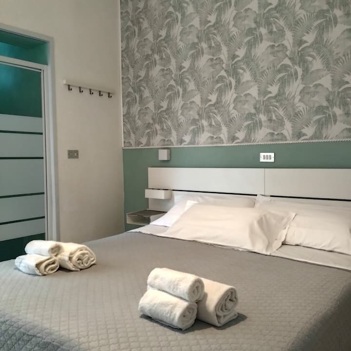 Camera Accogliente In Hotel A Gestione Familiare - Rimini