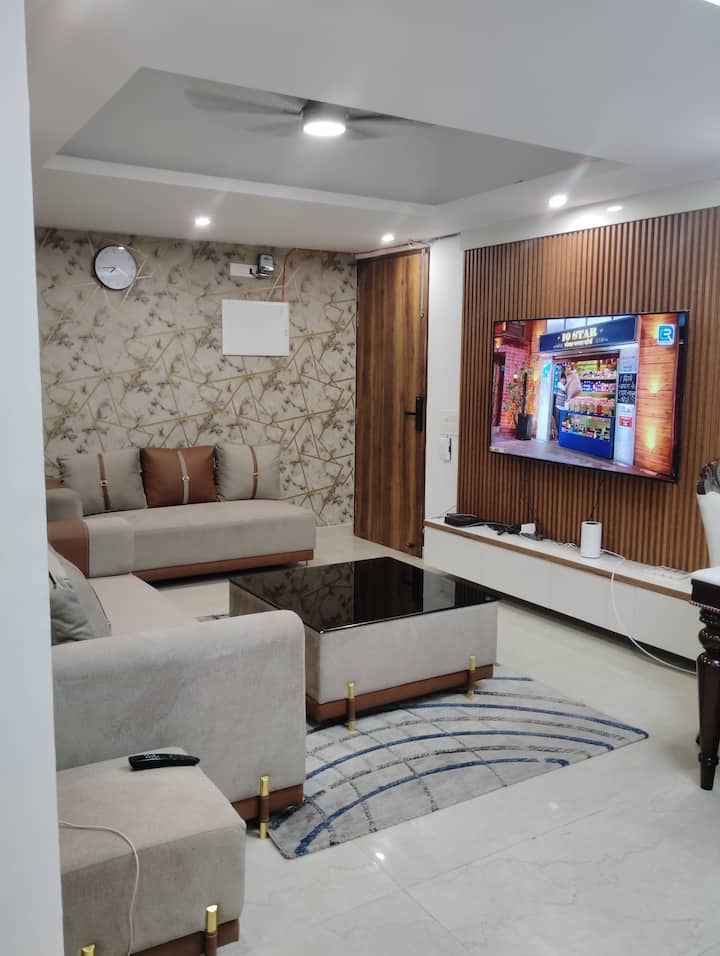 5bhk Fully Furnished - 德拉敦