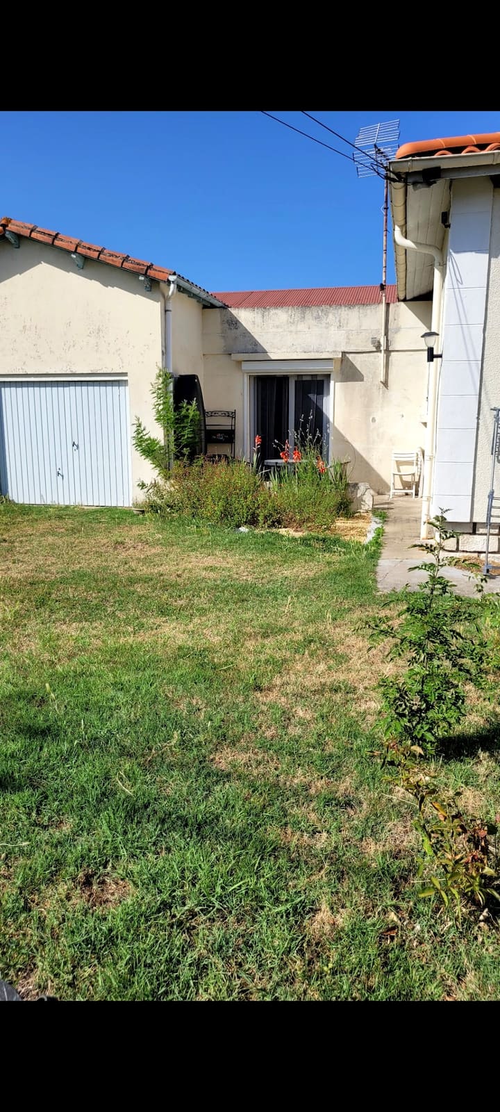 Proche Royan, Idéal Pour 2 Personnes - Médis