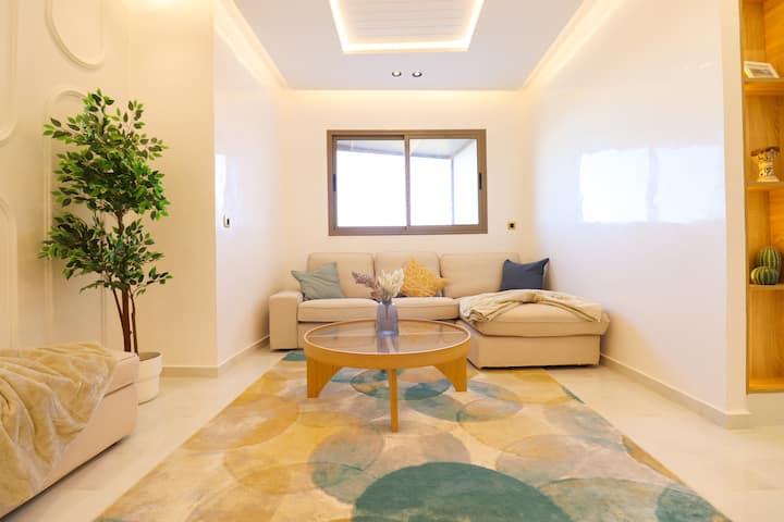 Le Nour : 2 Chambres Moderne - Luxe & Confort - Bouznika