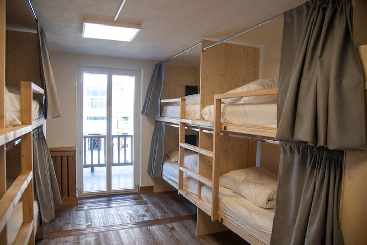 Lit En Dortoir Mixte De 8 Personnes - Briançon