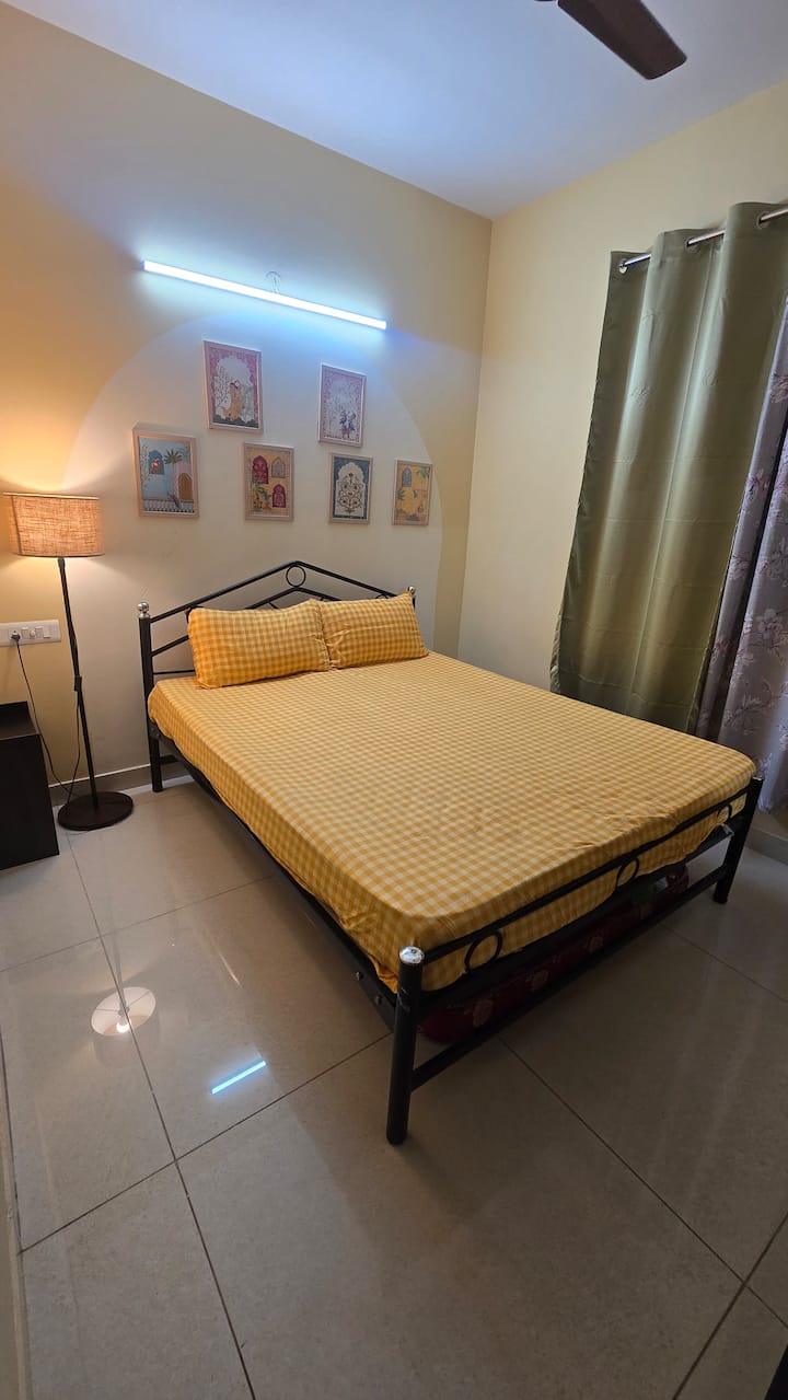 Flat Near Airport 
2 Bhk Ac/wifi/induction/fridge - Chennai