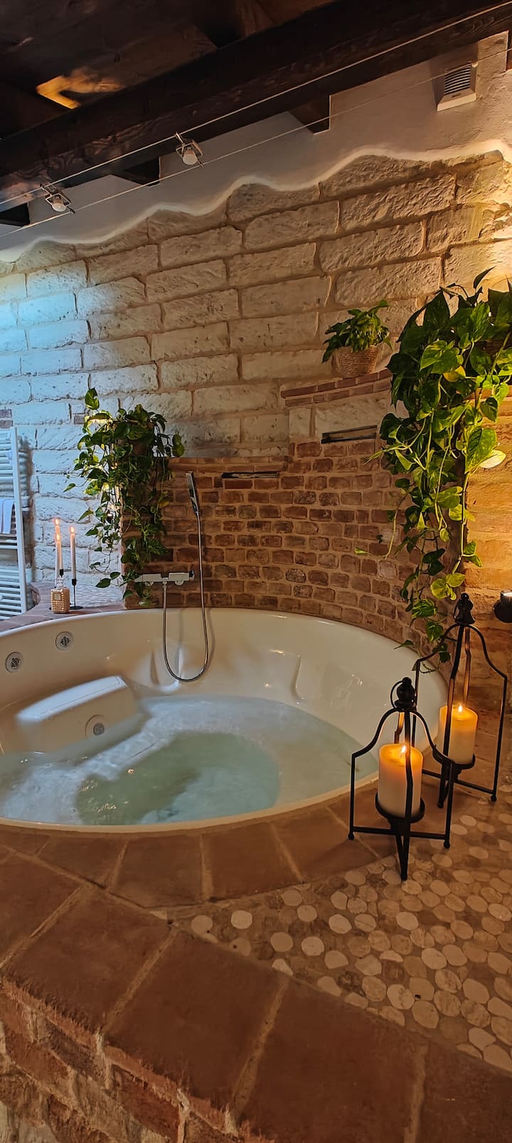 Dolcetto Apartment, Pool, Private Spa & Hills View - Gabiano