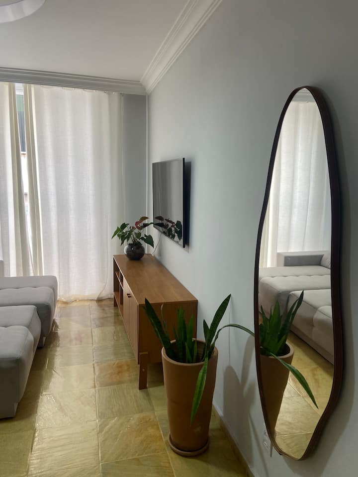 Ap Aconchegante E Localização Imbatível Em Vitória - Brasil