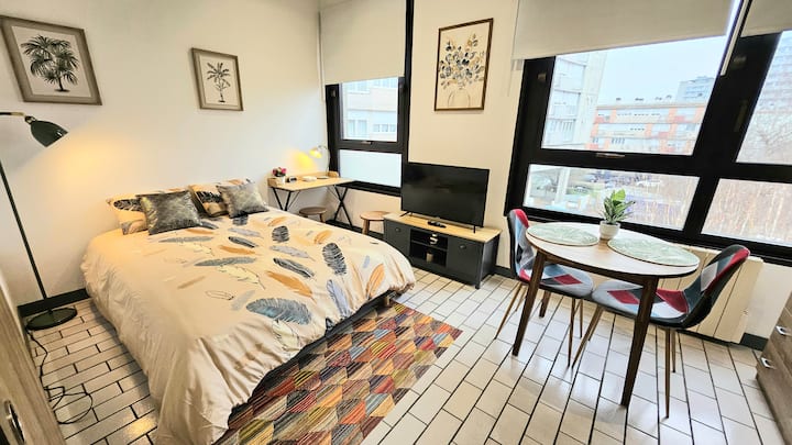 Aux Portes De Paris – Studio Calme | Métro 9 - Montreuil-sur-Mer