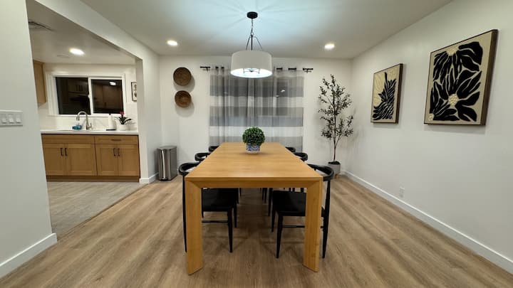 Remodeled 3 Bedroom 2 Story Rosemead Pad - Rosemead, CA