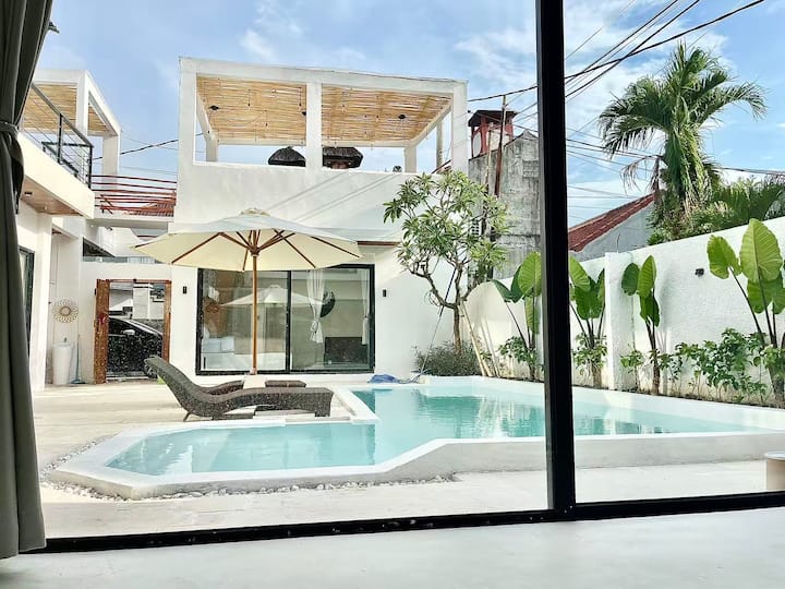 公寓｜房间V1 靠近水明漾的时尚公寓/泳池景观/酒吧街/靠近海滩 - Denpasar